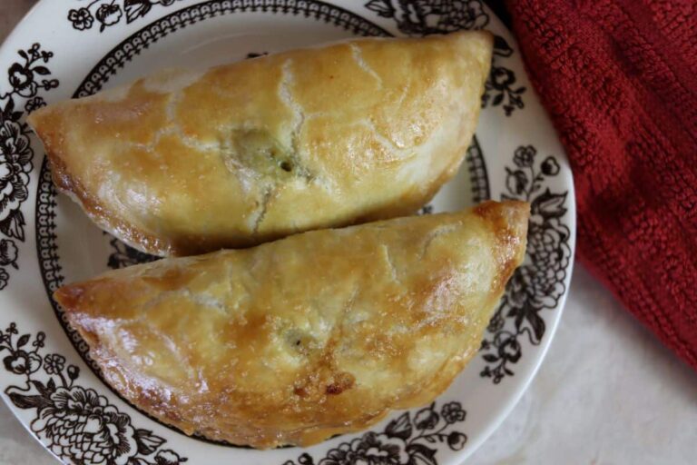 Easy To Make Handheld Meat Pies Are A Great Way To Enjoy Leftover ...