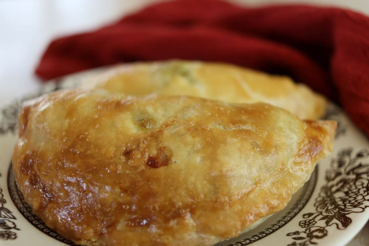 Easy To Make Handheld Meat Pies Are A Great Way To Enjoy Leftover ...