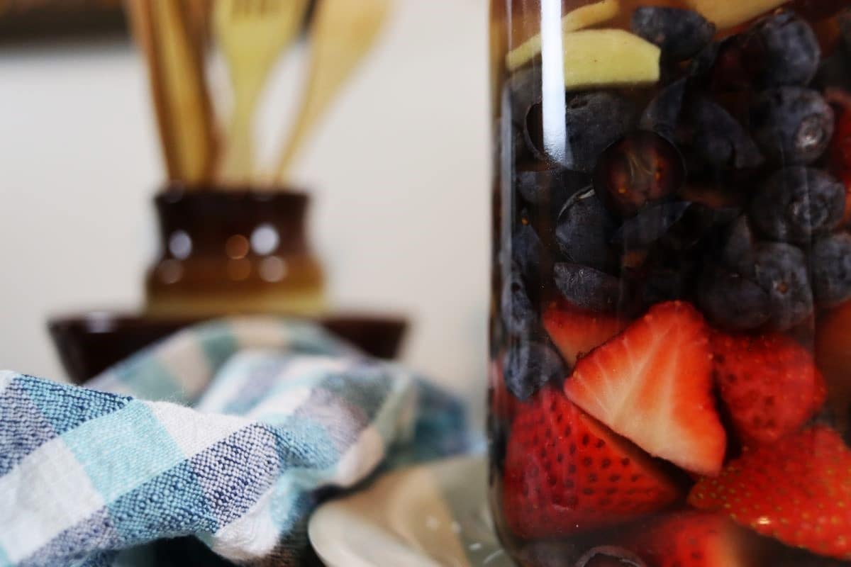 Fruit Kvass || Easy Fermented Berry Drink - Sustainable Slow Living