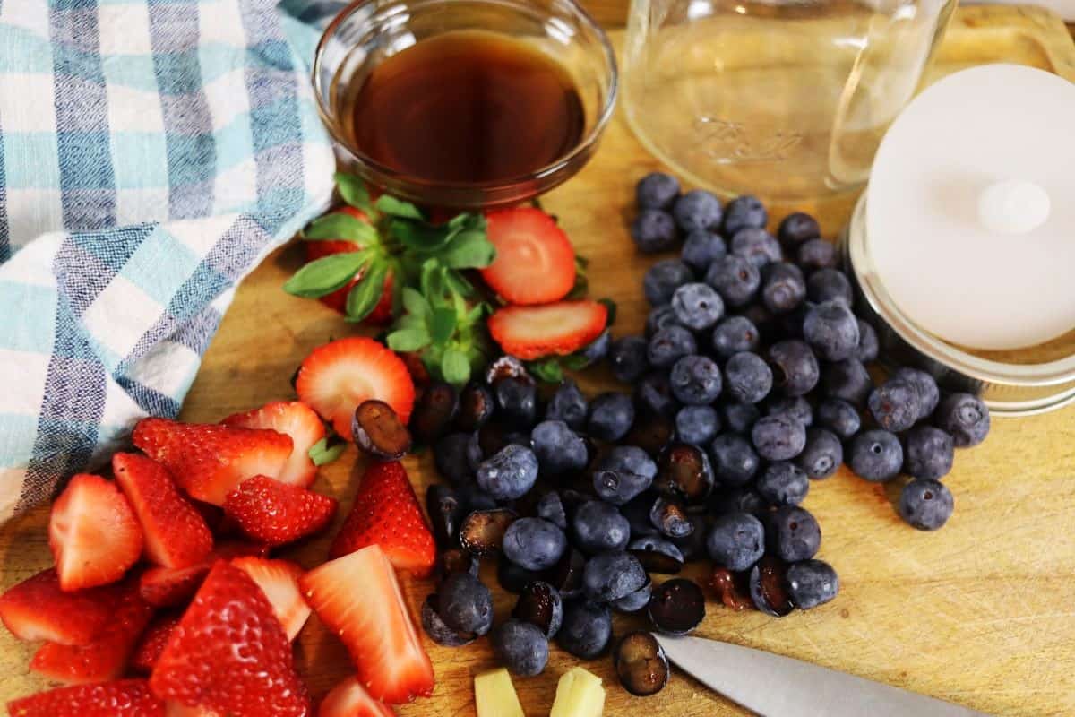 Homemade Fruit Kvass Recipe || Fermented Berries Drink - Sustainable ...